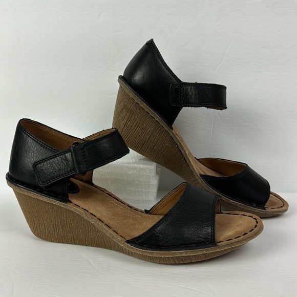Clarks | Shoes | Clarks Black Leather Open Toe Wedge Heel Sandals Size ...